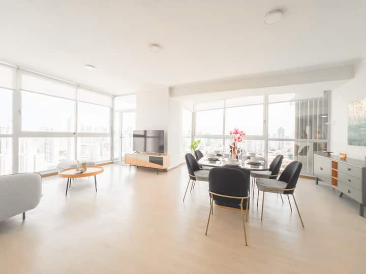 Luxury 3br Cityview Apt, Parking & Balcony - Panama City