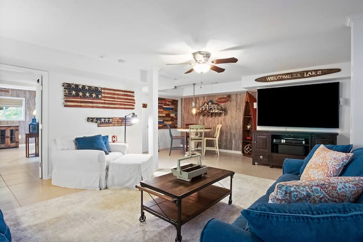 Cozy Lakefront Home W/ Boat Dock - Gainesville, GA