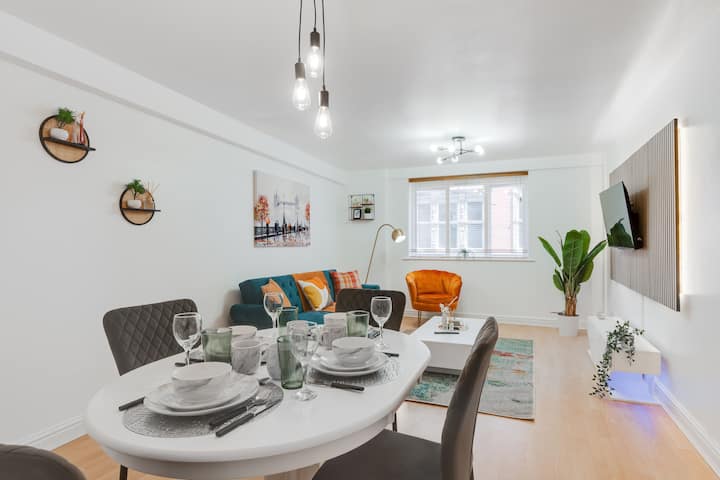 Free Parking - Stunning City Centre Apartment - Piccadilly Station - Manchester