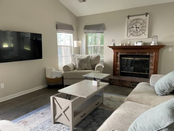 Cozy 3br North Charleston House - Charleston, SC