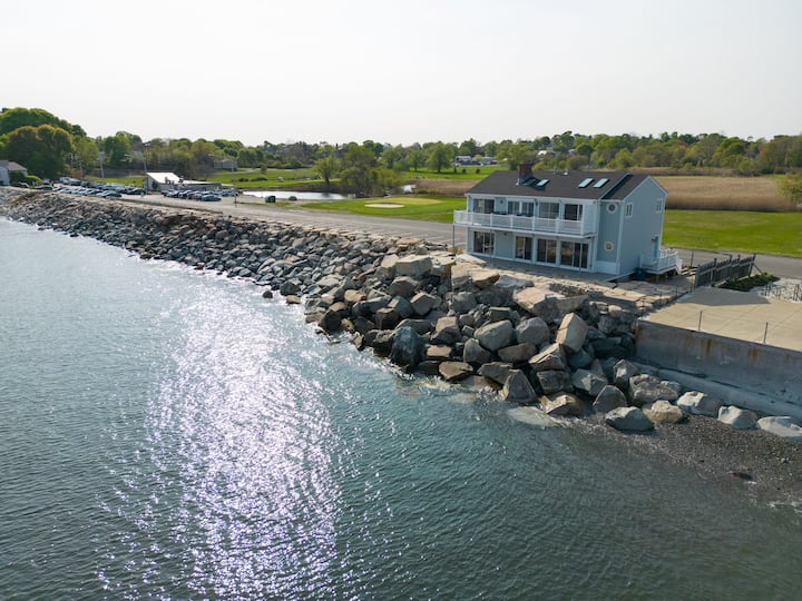 Beach Haven House /Oceanfront/golf - Nahant, MA