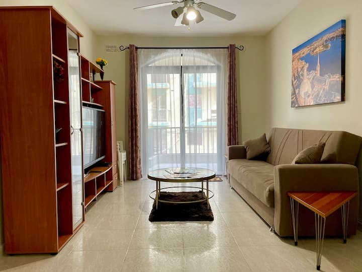 Spacious 3 Bedroom Apartment Close To Seafront - Malta