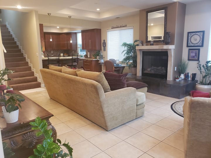Peaceful Room Close To The Beach! - Grover Beach, CA
