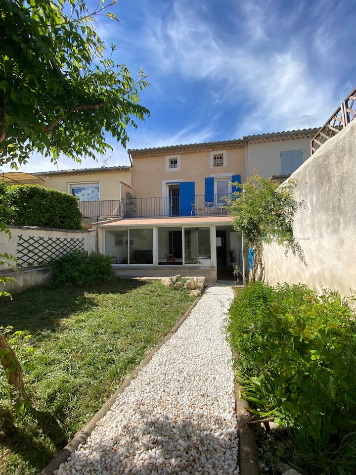 Les Volets Bleus - Vaison-la-Romaine