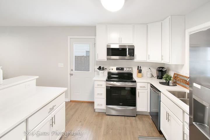 3 Bedroom Naval Family Oasis - Lake Forest, IL