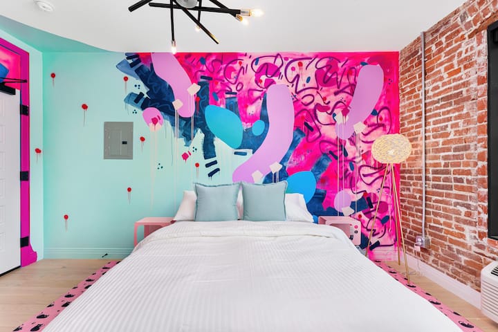 Moe Gram Art Suite 204 - Denver, CO