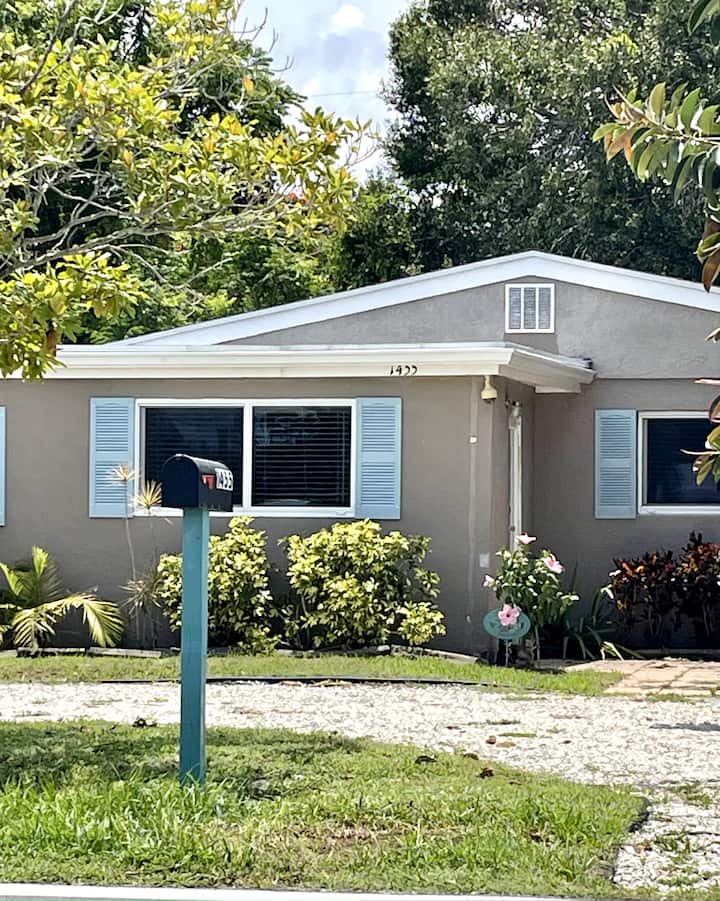 Hibiscus House - Vero Beach, FL