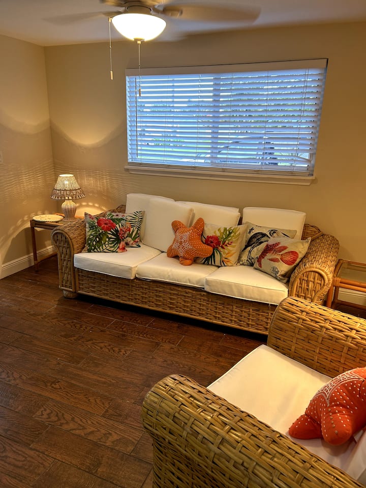 Hibiscus House - Vero Beach, FL