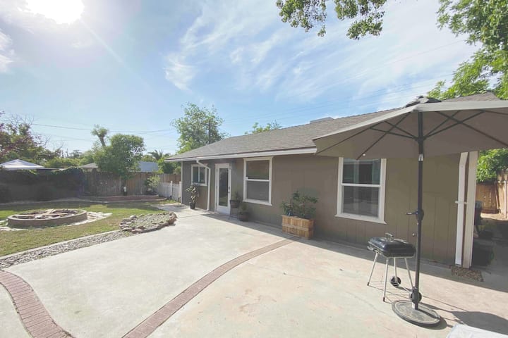 Cozy 3-bedroom Home In Charming Neighborhood - Fresno, CA