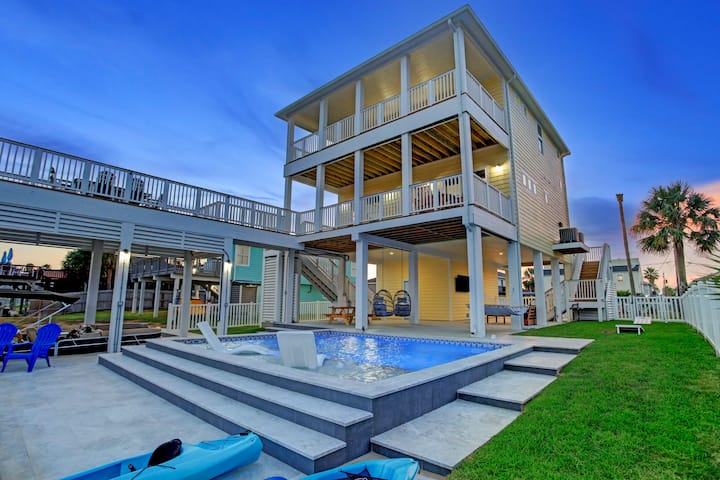 Brand New Canal Home With Heated Pool - Jamaica Beach, TX