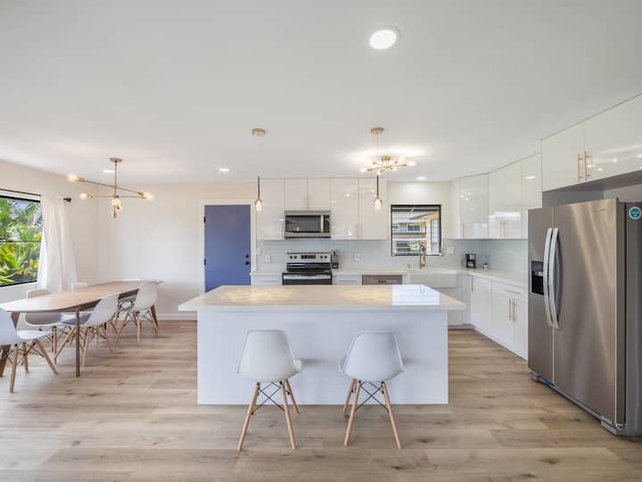 Family-friendly 4br/2ba Home With Modern Amenities - Hawaii