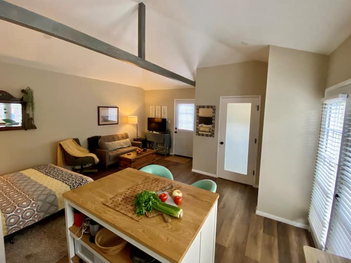 Eco Garden Studio - Culver City