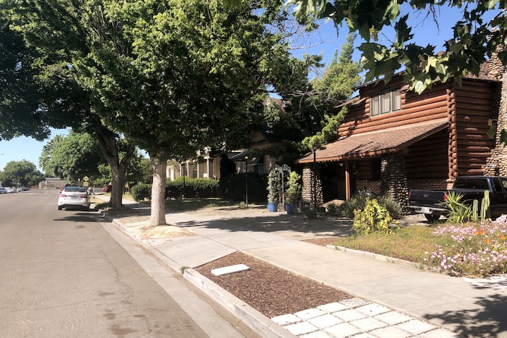 Cozy Studio In Downtown Fresno - Fresno, CA