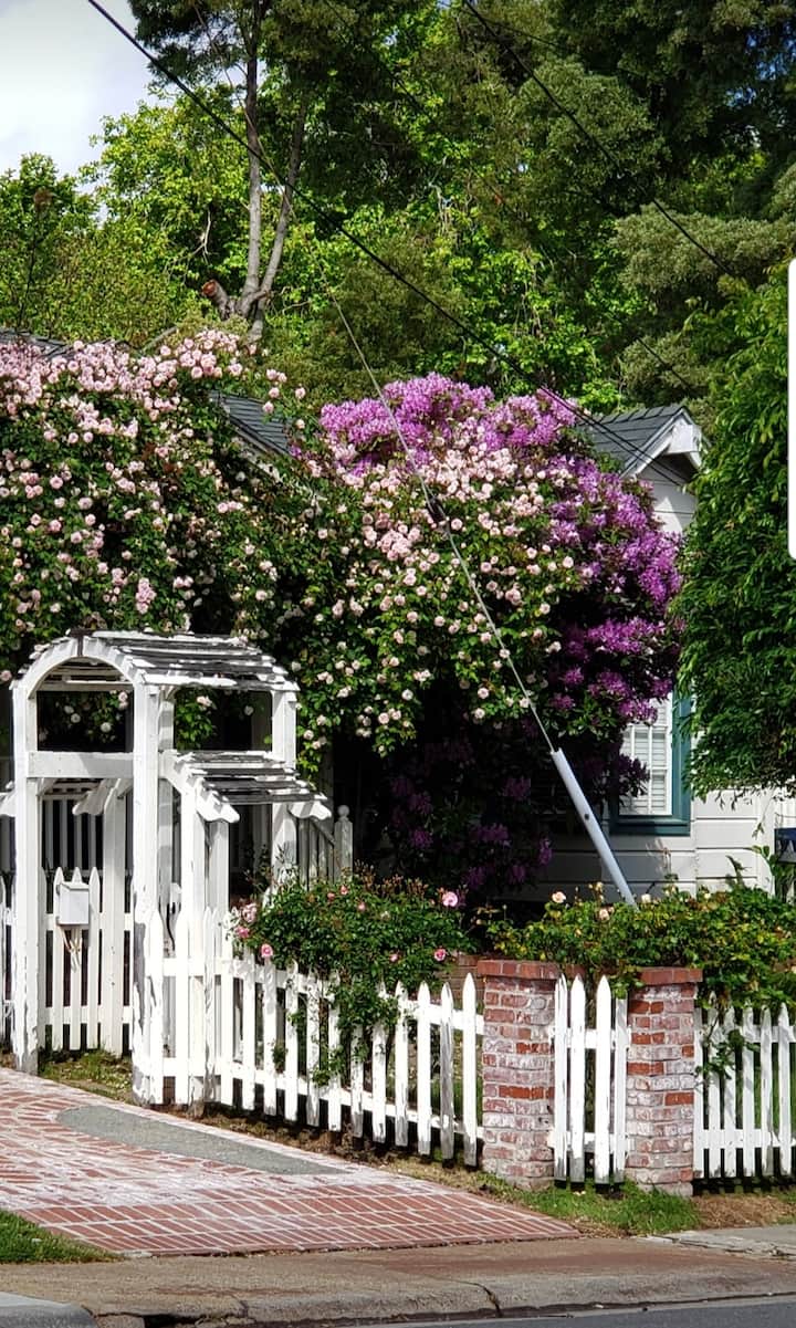 San Francisco Suburb, Community Pool & Tennis - Millbrae, CA