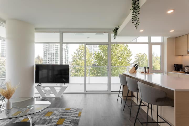 Central Westvan 2bed2bath - North Vancouver