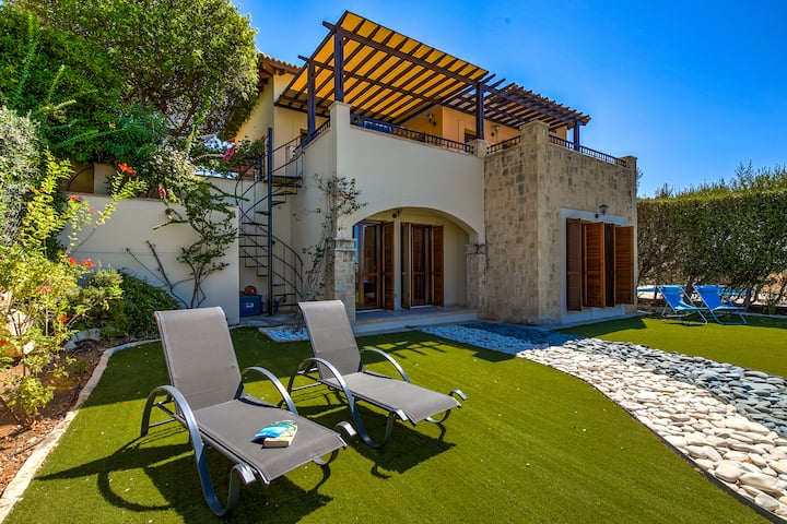 Lovely Junior Villa Salamis, Aphrodite Hills - Куклиа