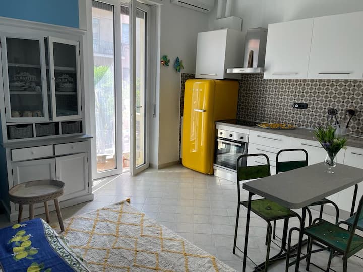 Appartamento Al Mare In Villa Liberty - Noli