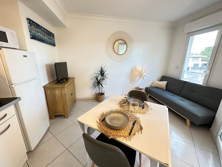 Plein Centre Juan Les Pins Proche Mer, Parking - Antibes