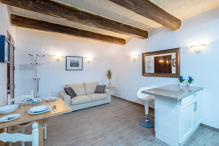 Valletta Main Street Apartment Deluxe - Málta