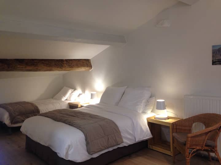 Chambres D'hôtes Les Marroux: Chambre Karakorum - Bourdeaux