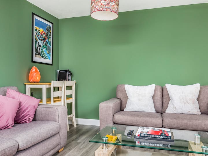 Stylish Modern Home Near Goodwood | Pass The Keys - West Wittering