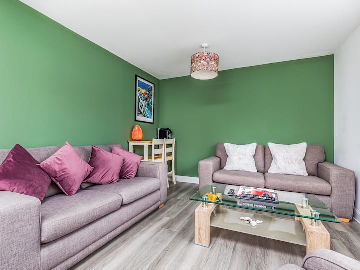 Stylish Modern Home Near Goodwood | Pass The Keys - Chichester