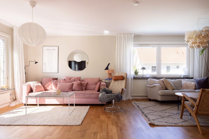Stor Villa Med Pool Och Jacuzzi Nära Till City - Stockholm