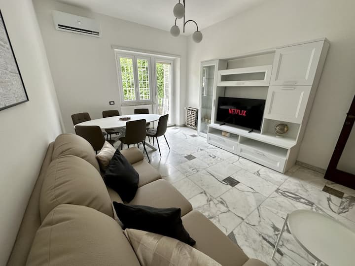 Maison Rizzo 3-bedroom Apartment - Vatican City