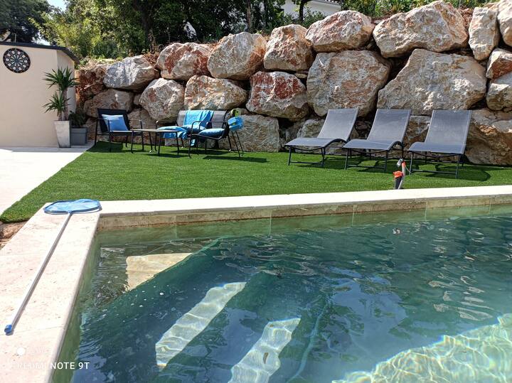 Villa Pres Uzes  Piscine  Web.  Ecrin De Samuel - Uzès