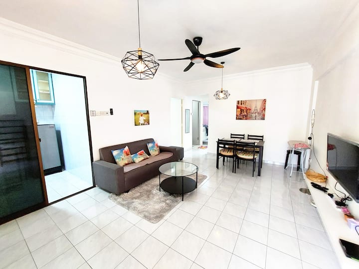 Ec12-georgetown-3room-privatehouse - George Town