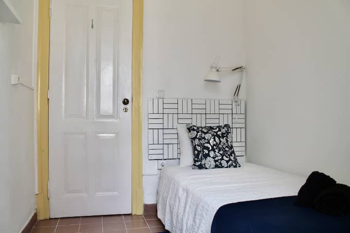 Quarto Nº7 No Timaria - Faro