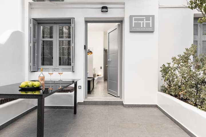 Fth Naxos 1 - Indulgent Island Living - Naxos