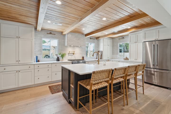 Mediterranean Villa With Pool! - Sullivan's Island, SC