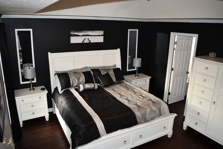 Southern Charm Near Silo Square - Southaven, MS