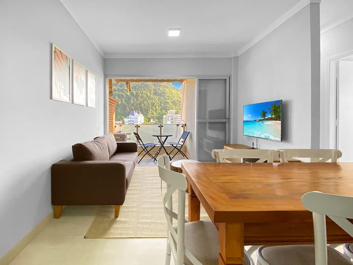 3 Bedroom | Pool | Balcony | Beach Service | Ac - Guarujá