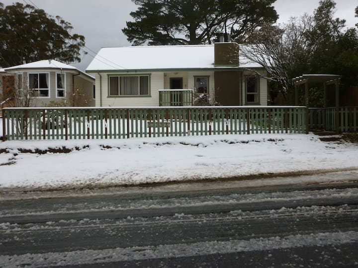 Black Pine Cottage - Katoomba