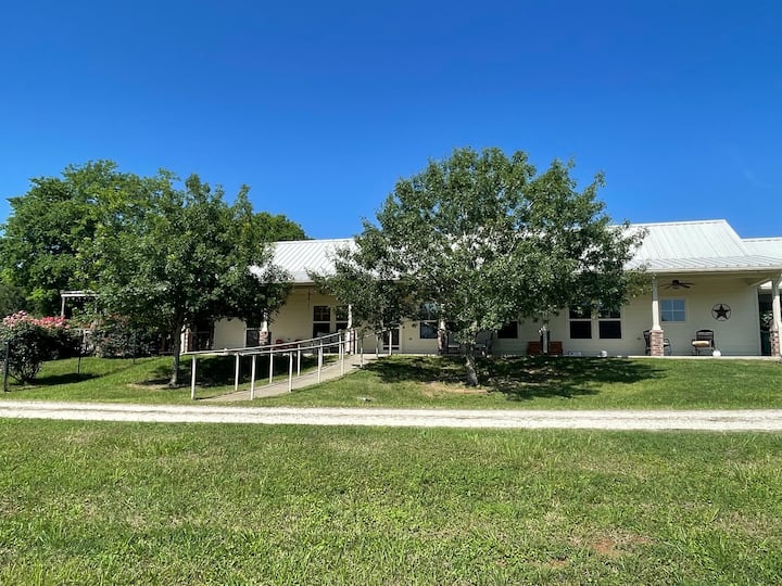 Julie's Country Home - Nacogdoches, TX