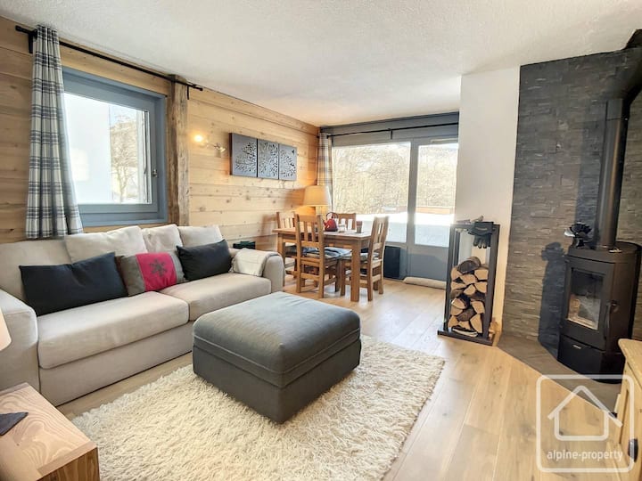 Cosy Apartment With Log Burner And Private Garage - Les Carroz d'Arâches