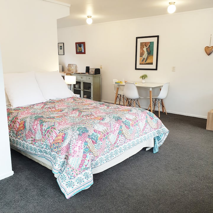 The Garden Studio In Belmont/bayswater - Oakland, CA