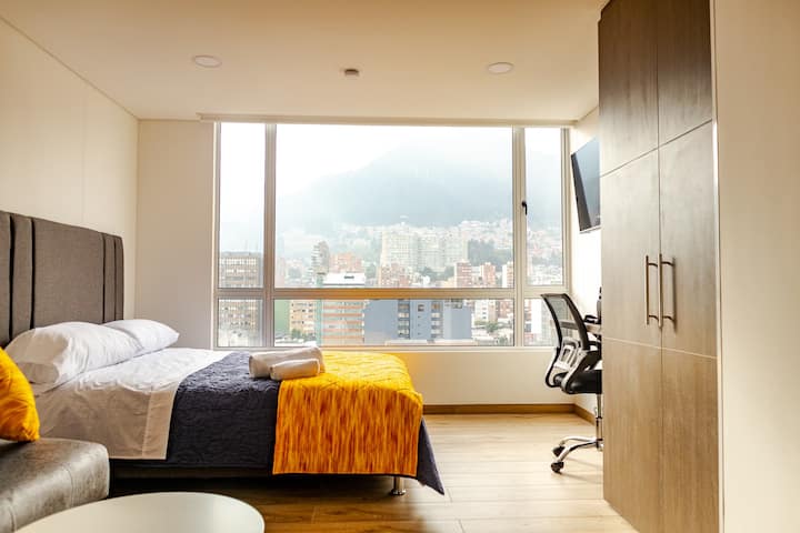 Moderno Apartamento Con Una Gran Vista - Bogota