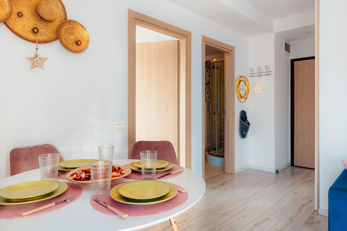 Apartment Boutique - Blue & Pink - Airbnb