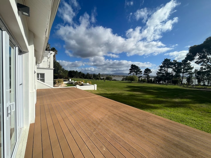 The Lake House - Theewaterskloof Golf Estate - Villiersdorp