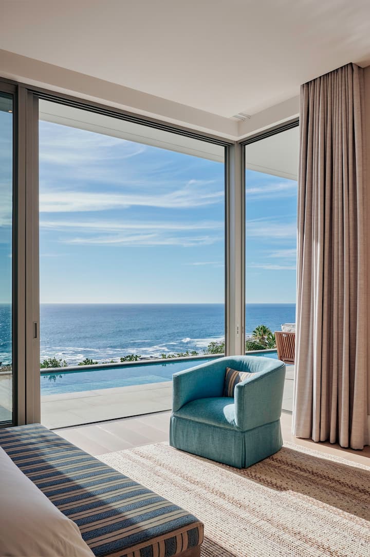 Beautiful Bantry Bay Villa - Camps Bay