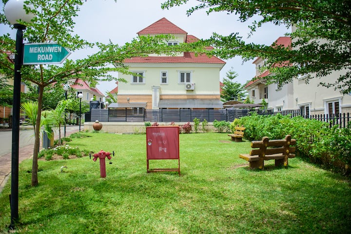 Cc & Cg Homes Luxury 4 Beds Holiday Home 24hrs - Abuja