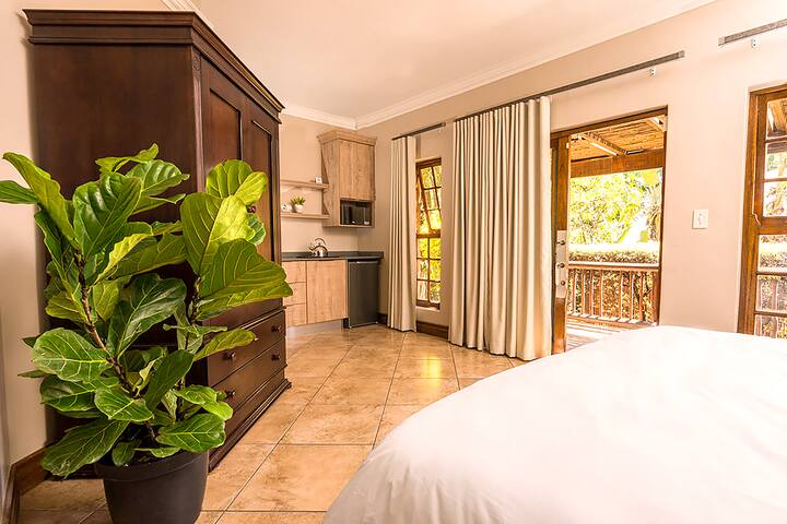 Luxury Studio Apartments - Roodeplaat