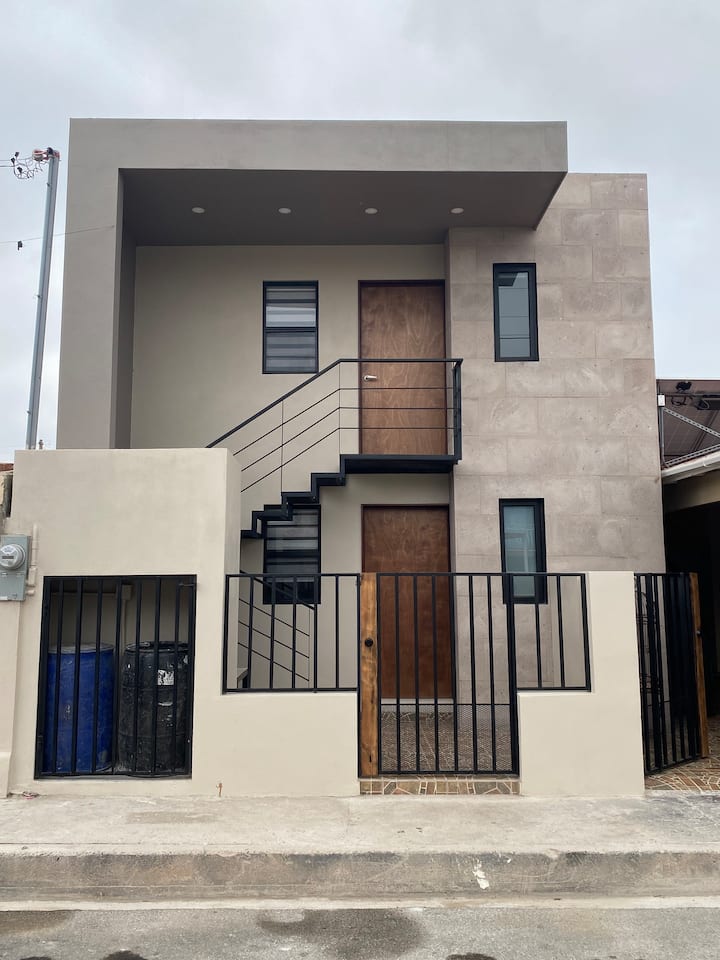 Arena 2 Apartment. Brand New, Close To Everywhere - 恩森那達