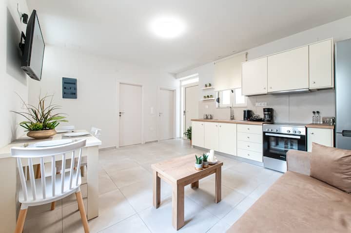 Chrisa's Detached Property Near Center + Parking - Héraklion