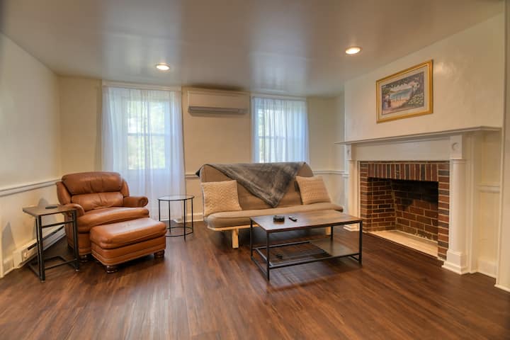 Discounted Stays | 1br | Dog-friendly | King | A/c - Aberdeen, MD