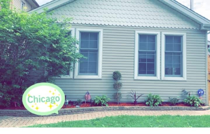Tiny Cozy Guesthouse In Quiet Family Neighborhood - Chicago, IL