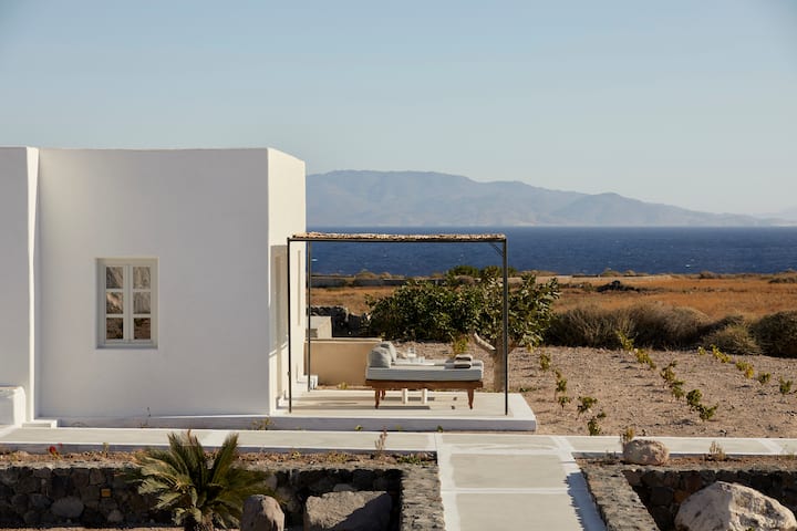 Santa Irini Retreat - Therassia - Oia